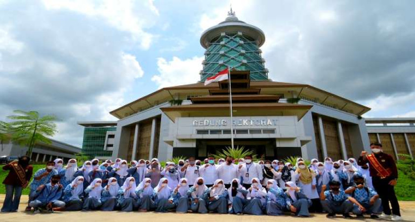 MAN 2 Serang Goes to UNTIRTA (Universitas Negeri Sultan Ageng Tirtayasa ...